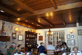 Guest Review: Liberty Tree Tavern Dinner | the disney food blog