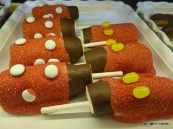 Dining in Disneyland: The New and Improved Candy Palace | the disney ...