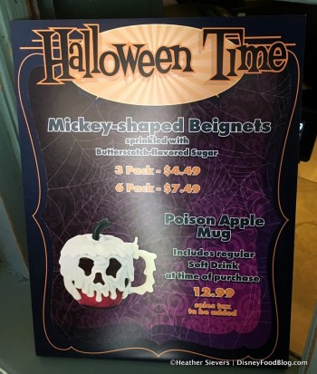 Review: Butterscotch Mickey Beignets in Disneyland for Halloween Time ...