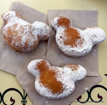 Photo Tour and Specialty Eats: Halloween Time at Disneyland Resort ...