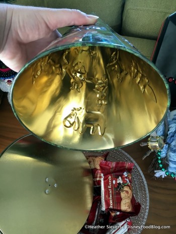 Spotted: Musical Christmas Tree Shortbread Cookie Tin That's Awesome ...