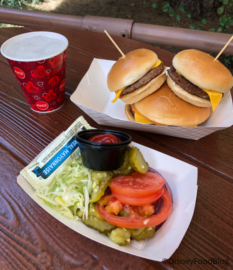 Review: That GIANT MICKEY BURGER at Disney California Adventure | the ...