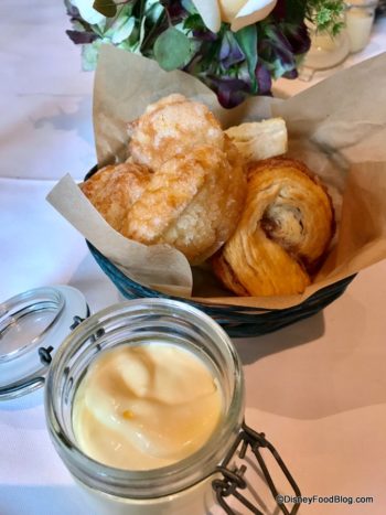 See What Awaits at the New Disney Princess Breakfast Adventures at ...