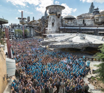 Check out this EPIC Photo from INSIDE Star Wars: Galaxy's Edge!! | the ...