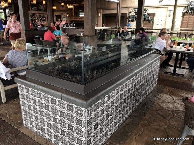 First Look and Review! Three Bridges Bar & Grill at Villa del Lago Is ...