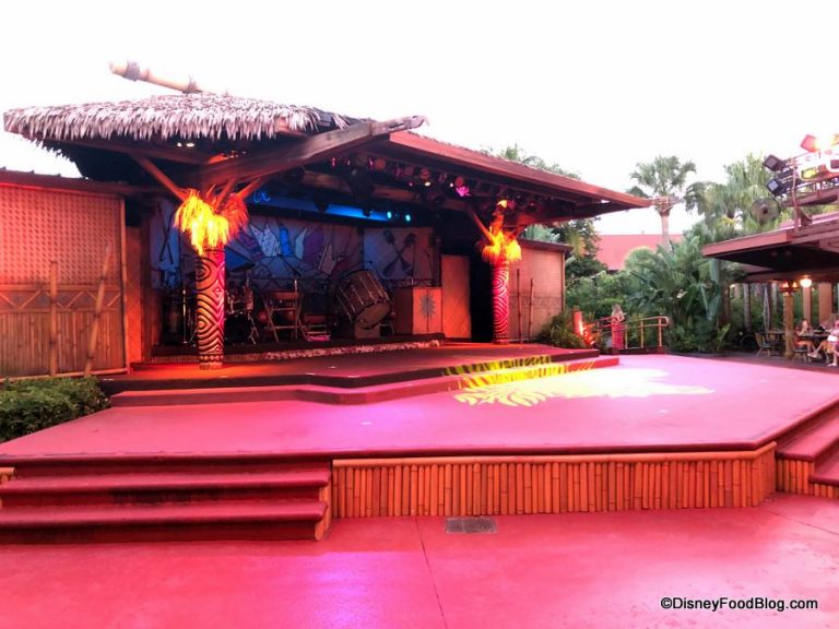 Review & Food Photos: Disney World's Spirit of Aloha Luau at the ...