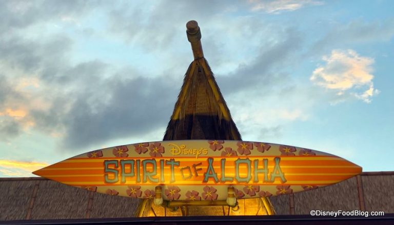 Review & Food Photos: Disney World's Spirit of Aloha Luau at the ...