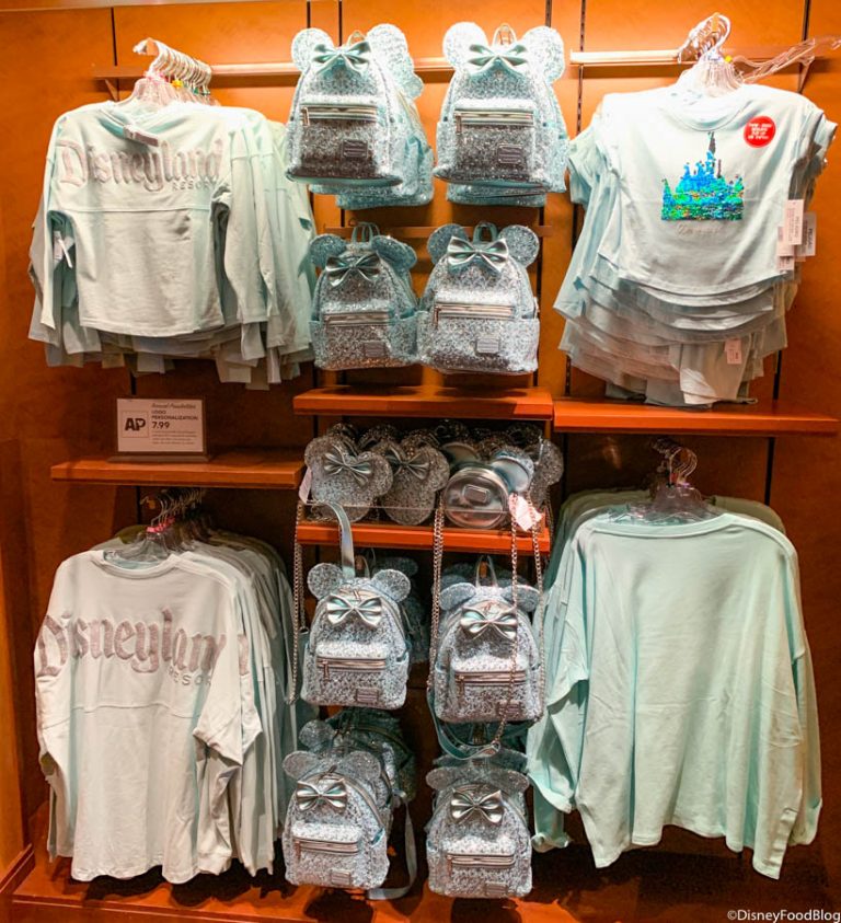 Review! New Arendelle Aqua Macaron in Disneyland Resort | the disney ...
