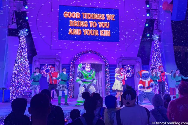 Mickey's Very Merry Christmas Party in Disney World's Magic Kingdom ...