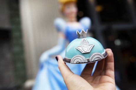 This NEW Cinderella Cake in Disney World Almost Looks Too Good To Eat ...