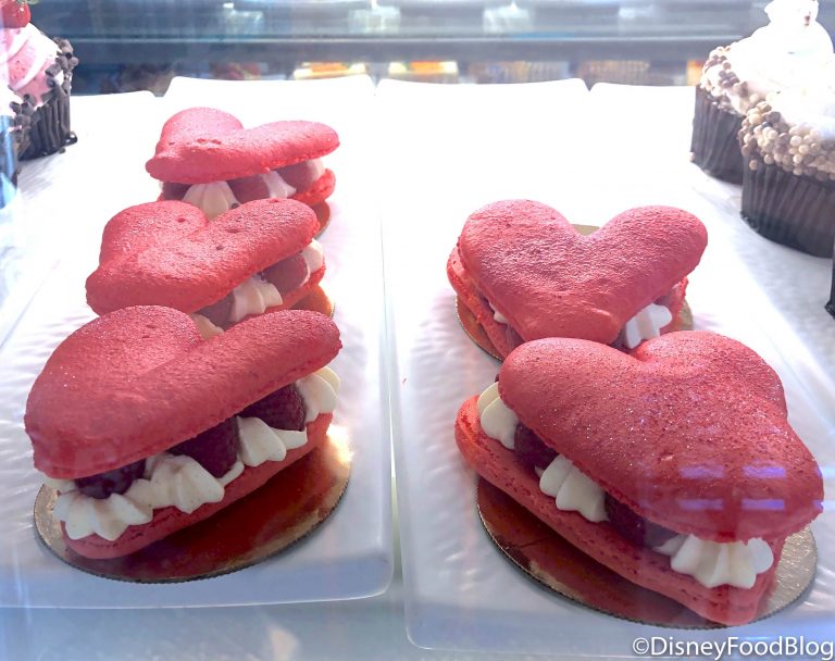 Review! There's a New Limited Time Macaron Sandwich in Disney World ...