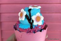 Photos and Review! We're Lovin' the NEW Mulan Cupcake in Disney World ...