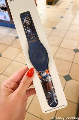 These TWO New MagicBands Are Perfect For Your Next Disney World Quest ...