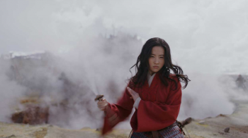 WATCH: Disney Released a New 'Mulan' Featurette With TONS of Behind-the ...