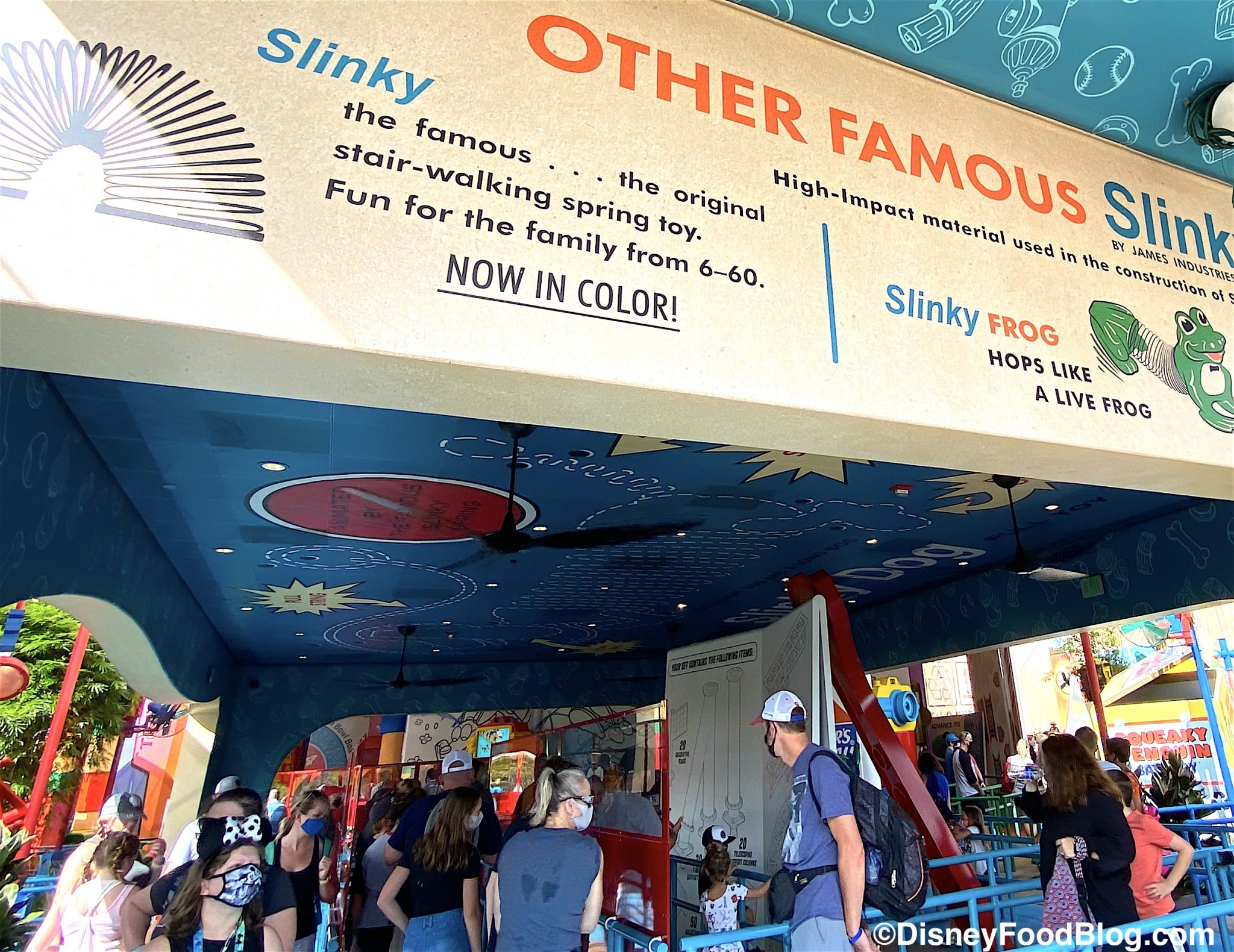Why People LOVE Slinky Dog Dash in Hollywood Studios - Disney by Mark