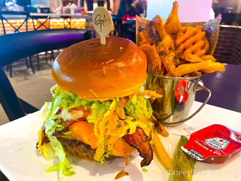 EVERY. SINGLE. BURGER. You Can Get in Disney World and Disneyland🍔 ...