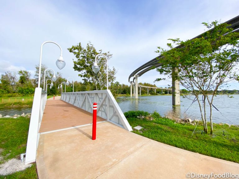 PICS and VIDEO! The Walkway Between Magic Kingdom and Disney's Grand ...