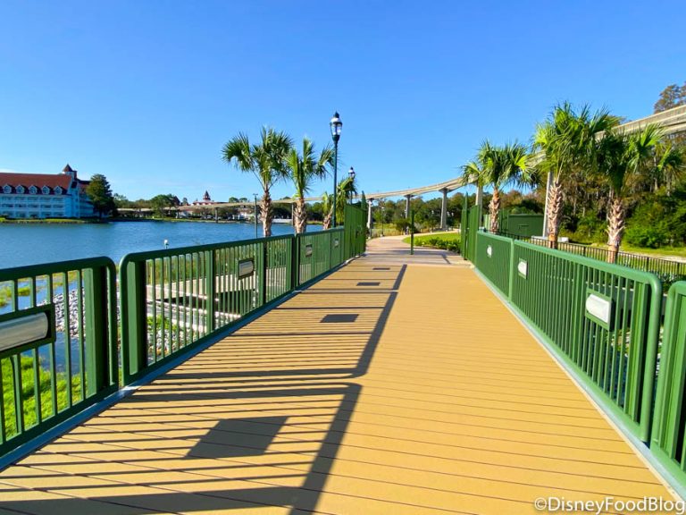 PICS and VIDEO! The Walkway Between Magic Kingdom and Disney's Grand ...