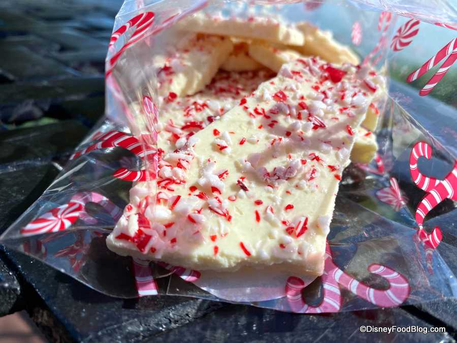 2021 EPCOT Festival of the Holidays – Holiday Hearth Desserts | the ...