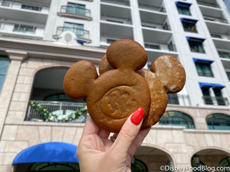 Disney FOOD CHALLENGE! Can You Eat All 15 Of Our Favorite Mickey-Shaped ...