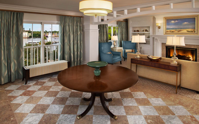 The 8 Most RIDICULOUSLY Awesome Disney World Themed Hotel Rooms! | the ...