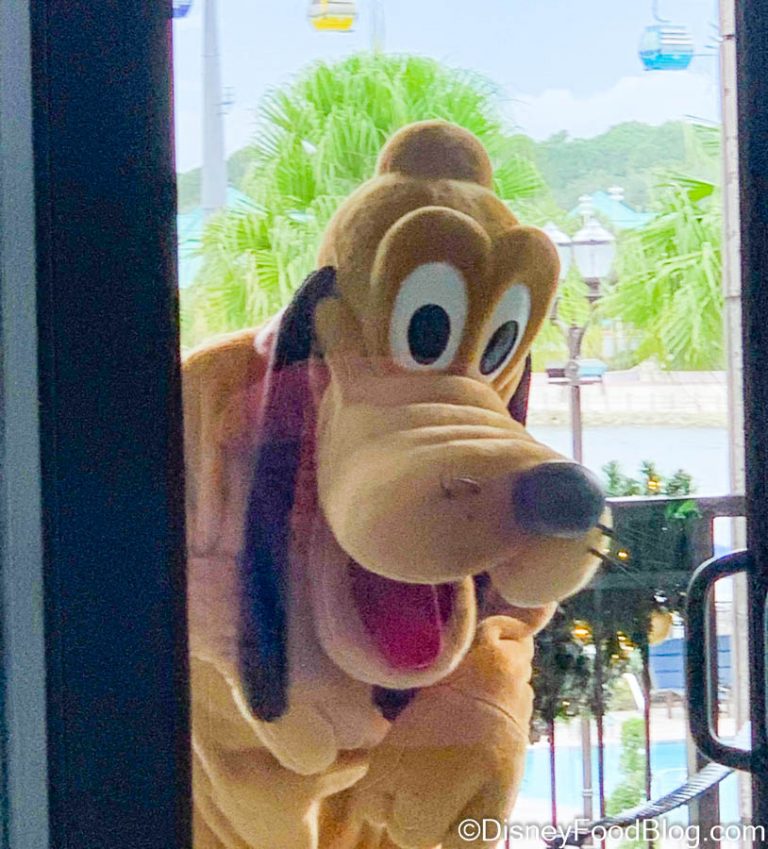 Photos! We Spotted the New Character Caravan RV in Disney World Today ...