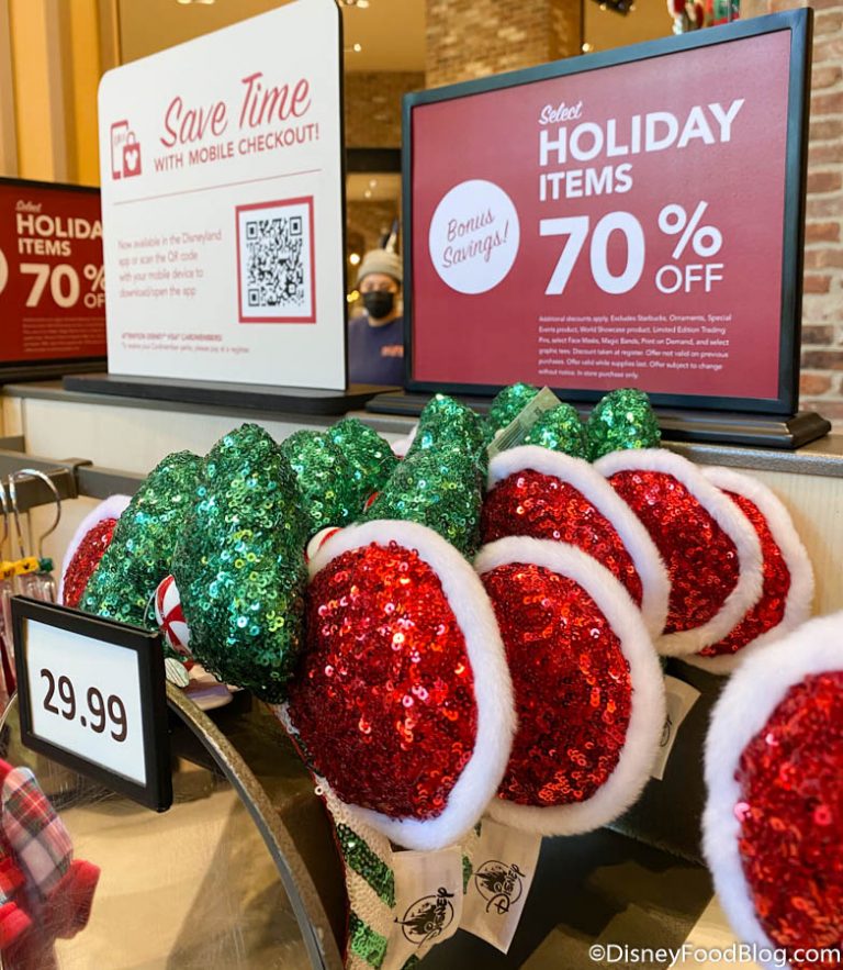 What's New in Downtown Disney: ALL the Cat and Dog Gear and a Christmas ...