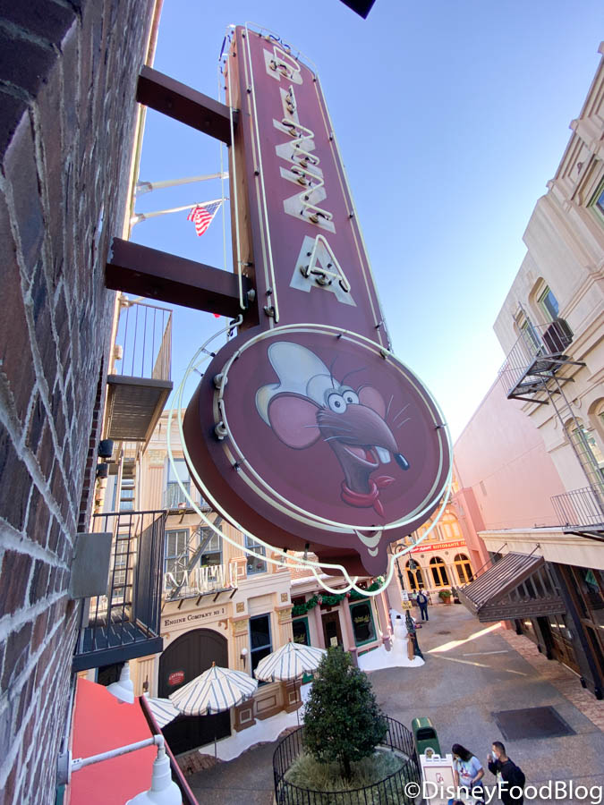 Review: Order Anything BUT the Pizza at PizzeRizzo in Disney World ...