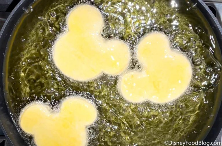 VIDEO: Step-By-Step DFB Mickey Beignet Tutorial | the disney food blog