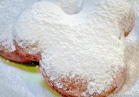 VIDEO: Step-By-Step DFB Mickey Beignet Tutorial | the disney food blog