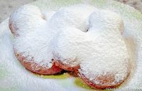 VIDEO: Step-By-Step DFB Mickey Beignet Tutorial | the disney food blog