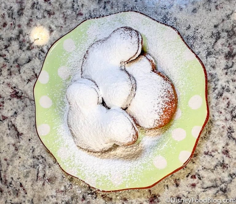 VIDEO: Step-By-Step DFB Mickey Beignet Tutorial | the disney food blog