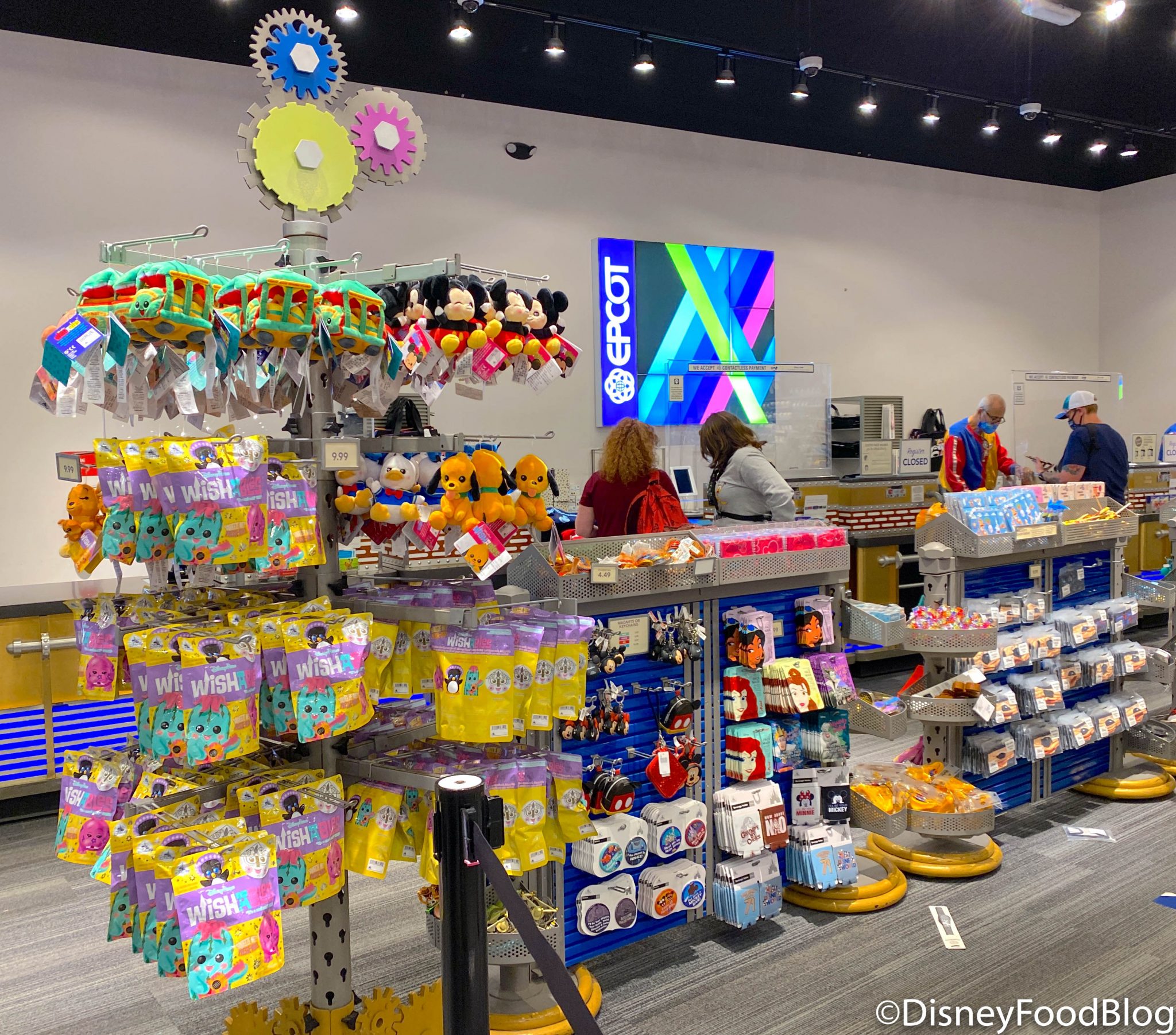 EPCOT's Latest 3D Art Display Has TWO Unique Photo-Ops | the disney ...