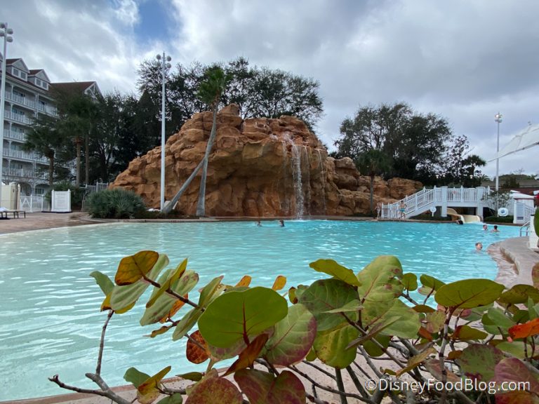 PHOTOS: This Room in Disney World Can Be Over $700 a Night. Go Inside ...