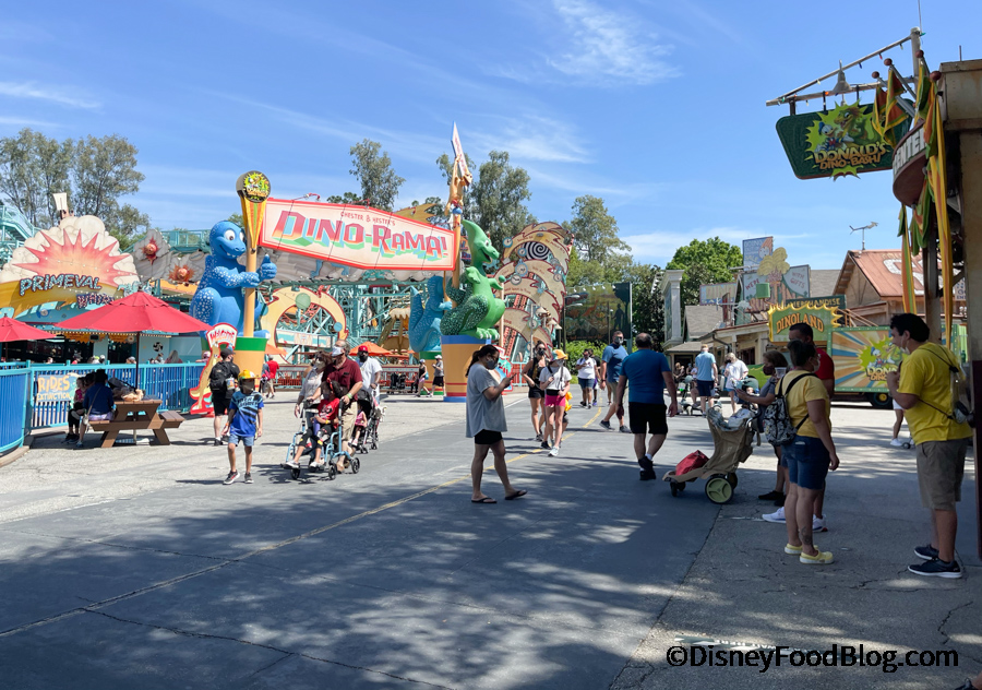 PHOTOS & VIDEOS: Spring Break Weekend Crowds at Disney World Surprised ...