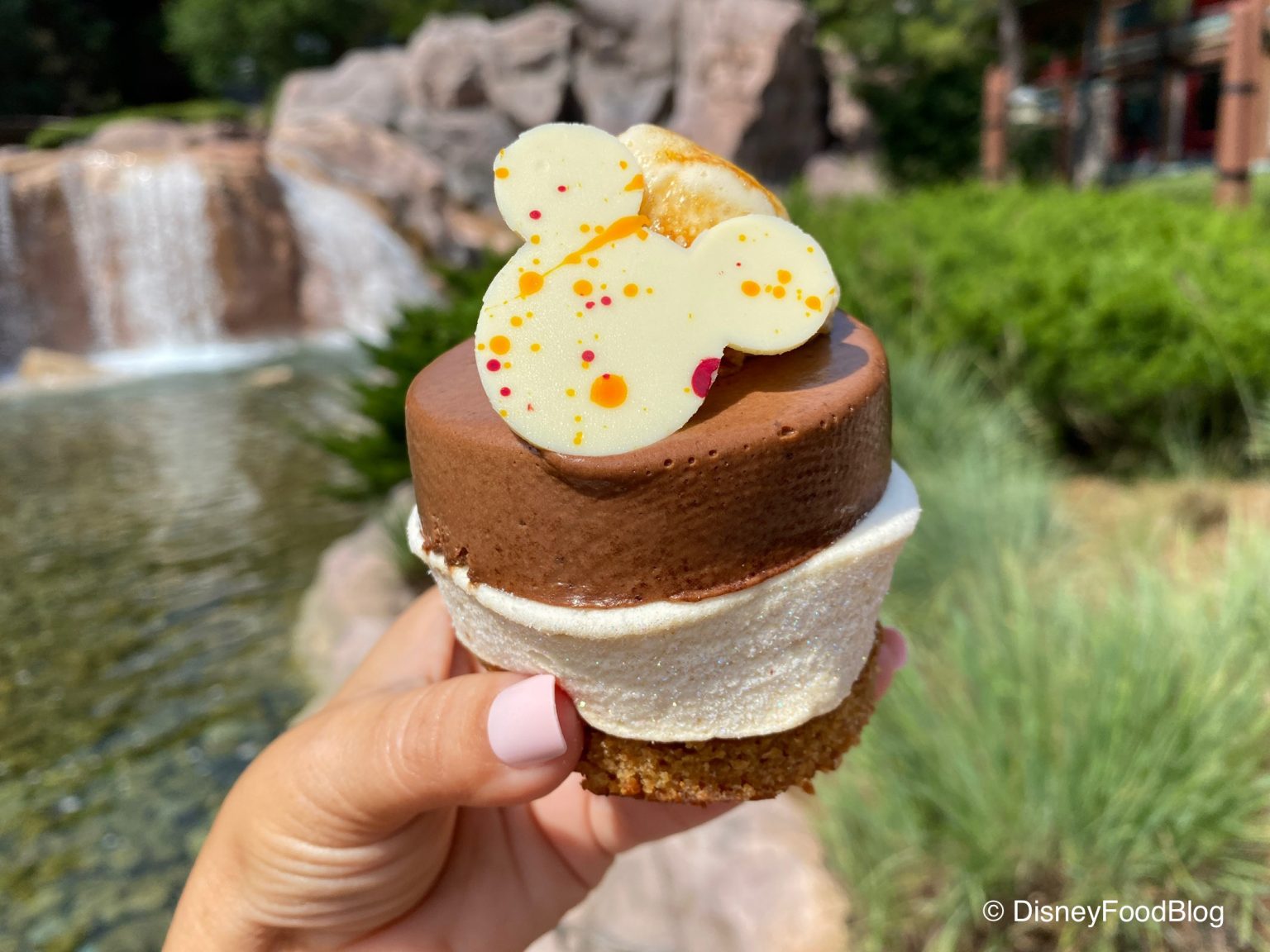 The BEST (and WORST) Things We Ate in Disney World in April! | the ...