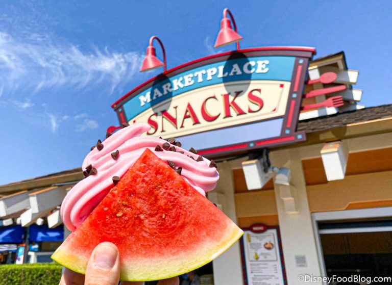 There's a Dole Whip TACO (!!!) in Disney World | the disney food blog
