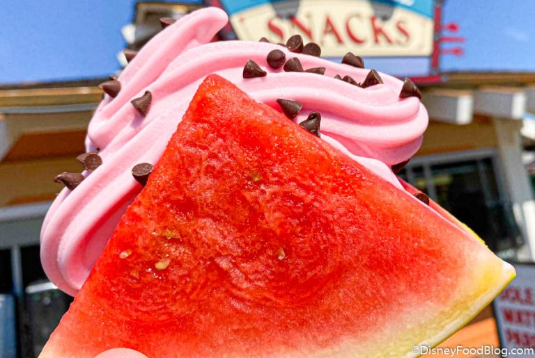 There's a Dole Whip TACO (!!!) in Disney World | the disney food blog