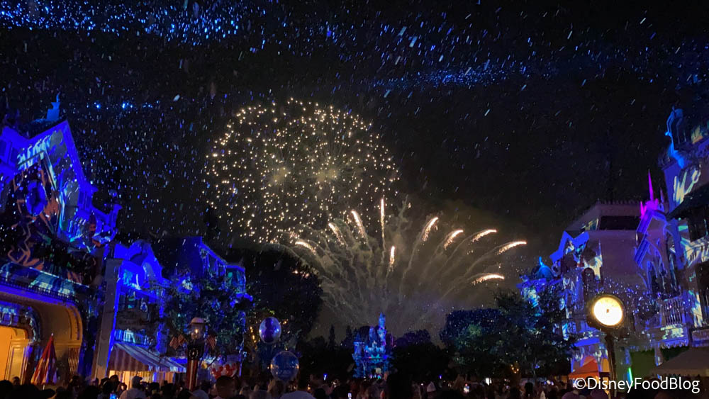 PHOTOS & VIDEOS: Fireworks Have Officially Returned to Disneyland ...
