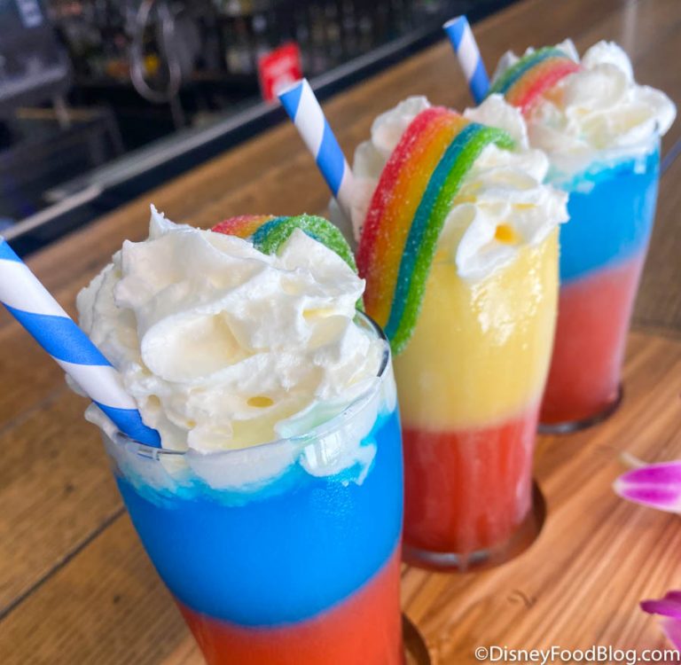 Review: The New Dole Whip Cocktail Flight Is a MUST-Try in Disney Word ...