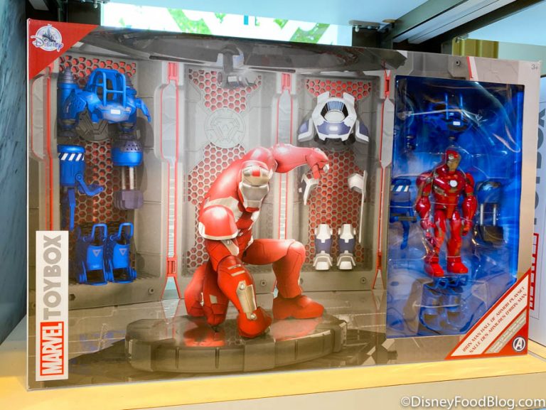 What's New at Hollywood Studios: Star Wars Collectibles and a Theater ...