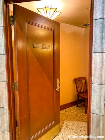 Dressing Rooms Are Reopening in Disney World - Disney by Mark