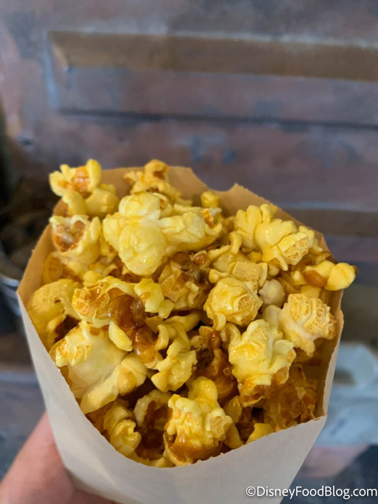 Space BANANA Popcorn Now Exists. Thanks, Star Wars: Galaxy's Edge ...