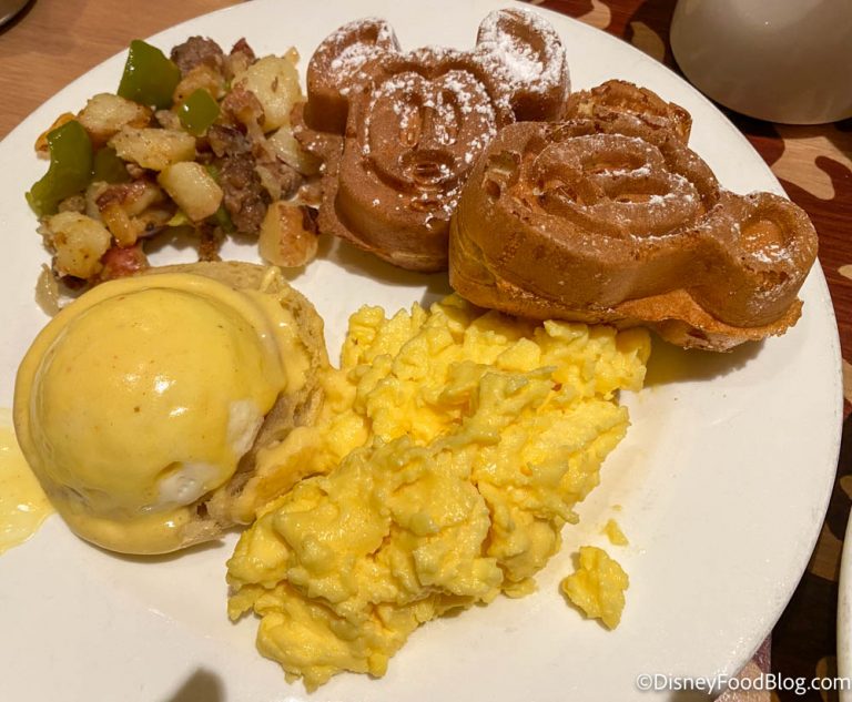 REVIEW: We Ate Breakfast at a REAL BUFFET Again in Disneyland! | the ...