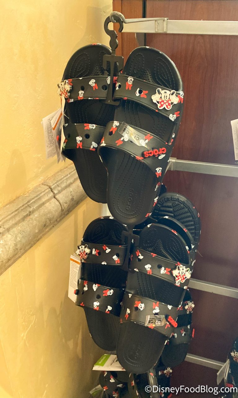 ALERT! 🚨 There are NEW Minnie CROC Sandals in Disney World! | the ...
