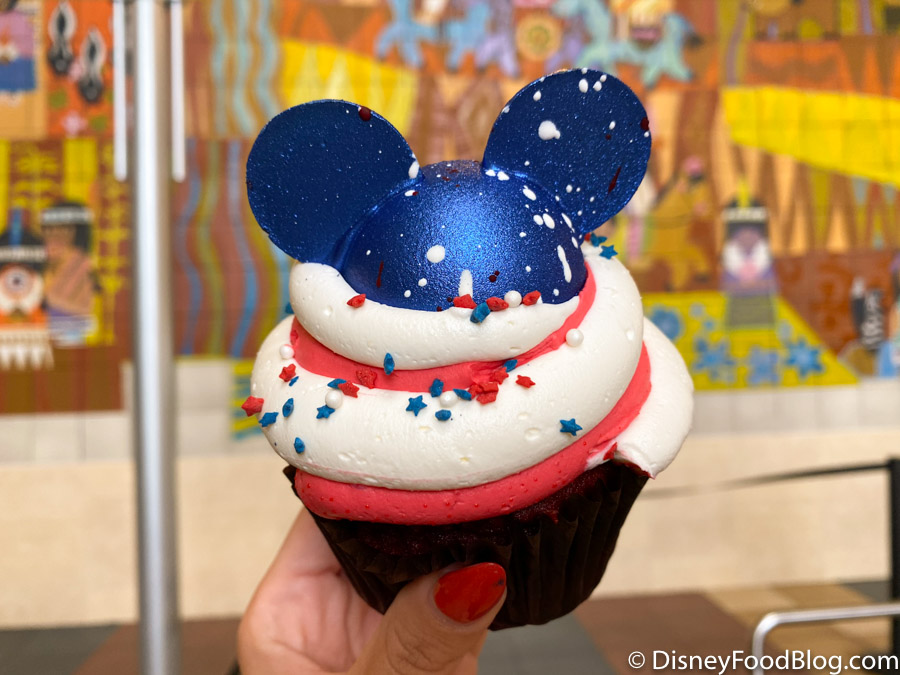 REVIEW: Is The Latest Disney World Cupcake Worth Getting? | the disney ...