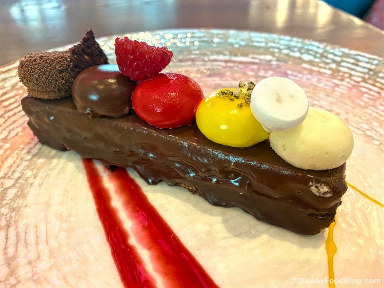 No One is Talking About This Disney World Restaurant, But They Should ...