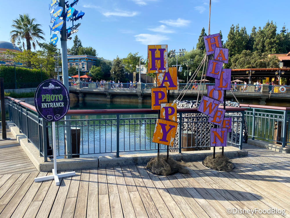 PHOTOS & VIDEOS: We're LIVE From Oogie Boogie Bash in Disney California ...