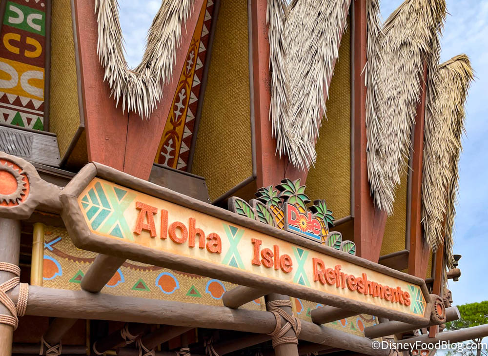 REVIEW: A NEW 50th Anniversary Dole Whip Float Has Arrived in Disney ...