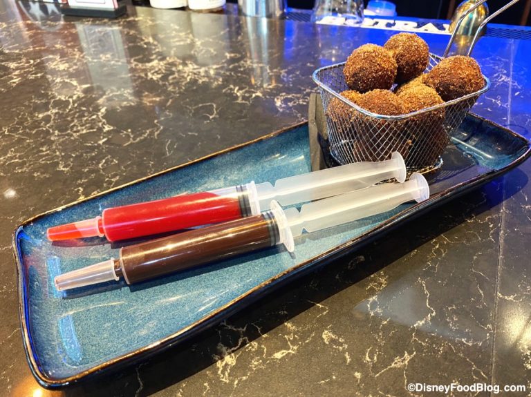REVIEW: Injectable DONUT HOLES Now Exist in Disney World. Need We Say ...